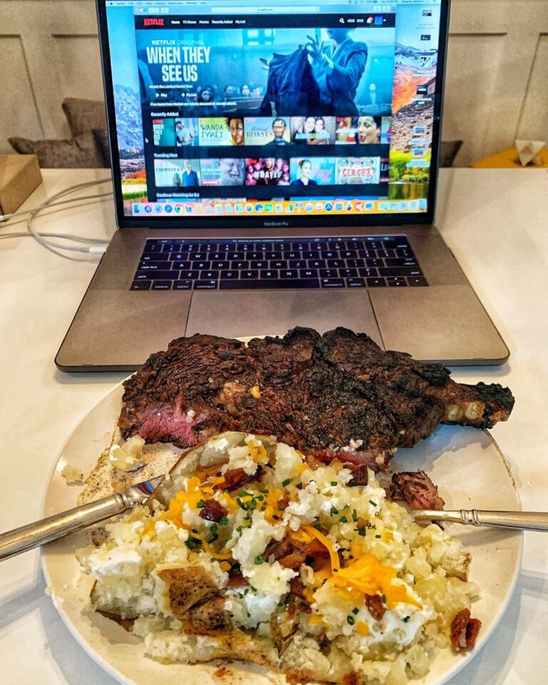 Dwayne ‘The Rock’ Johnson Indulges in the Best Food on Cheat Days!